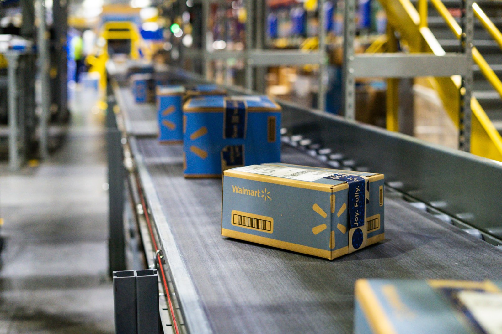 How to Apply for a Job at Walmart Freight Handler